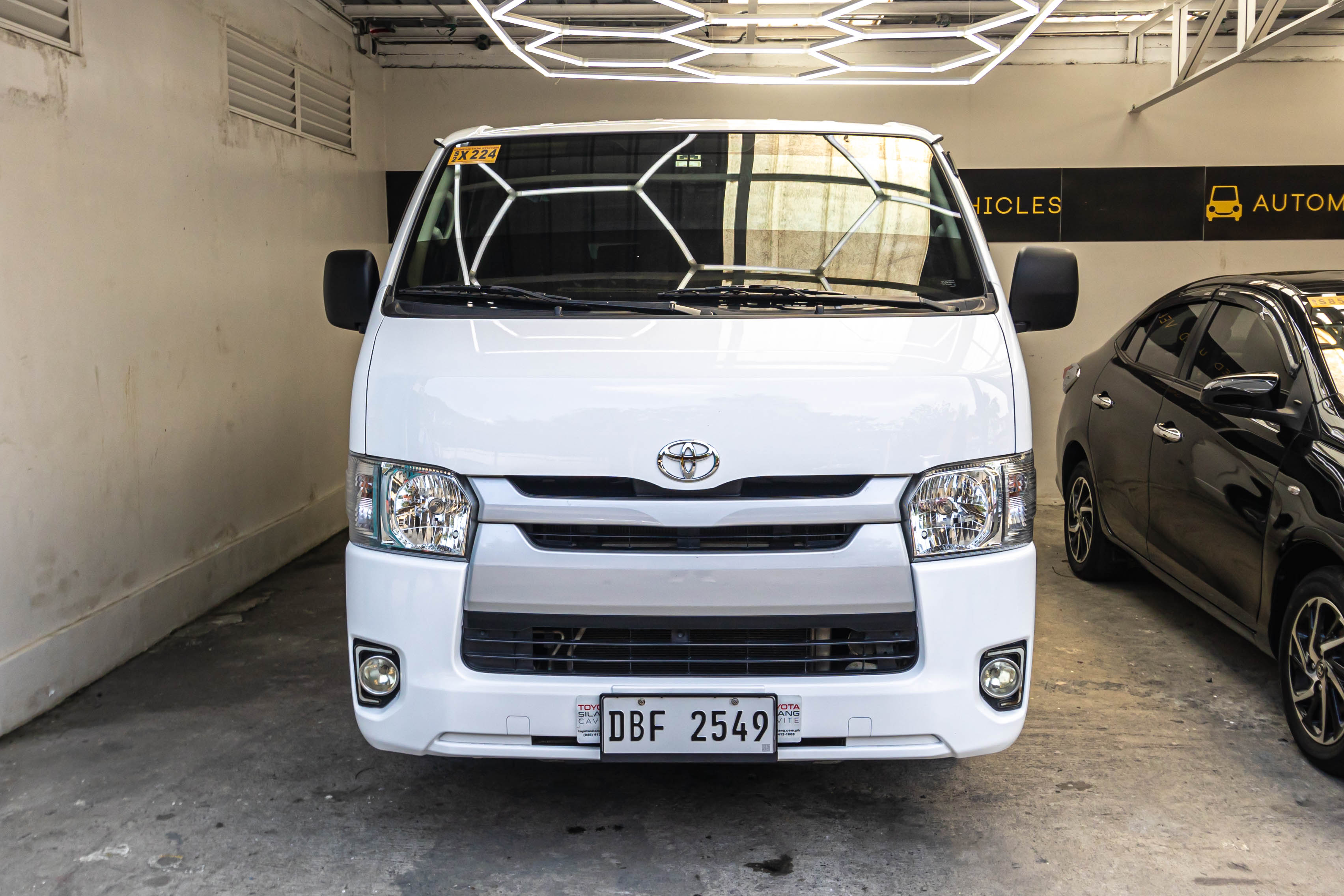 2021 Toyota Hiace Commuter Second Hand Car | dbf2549 | ₱ 1,150,000 ...